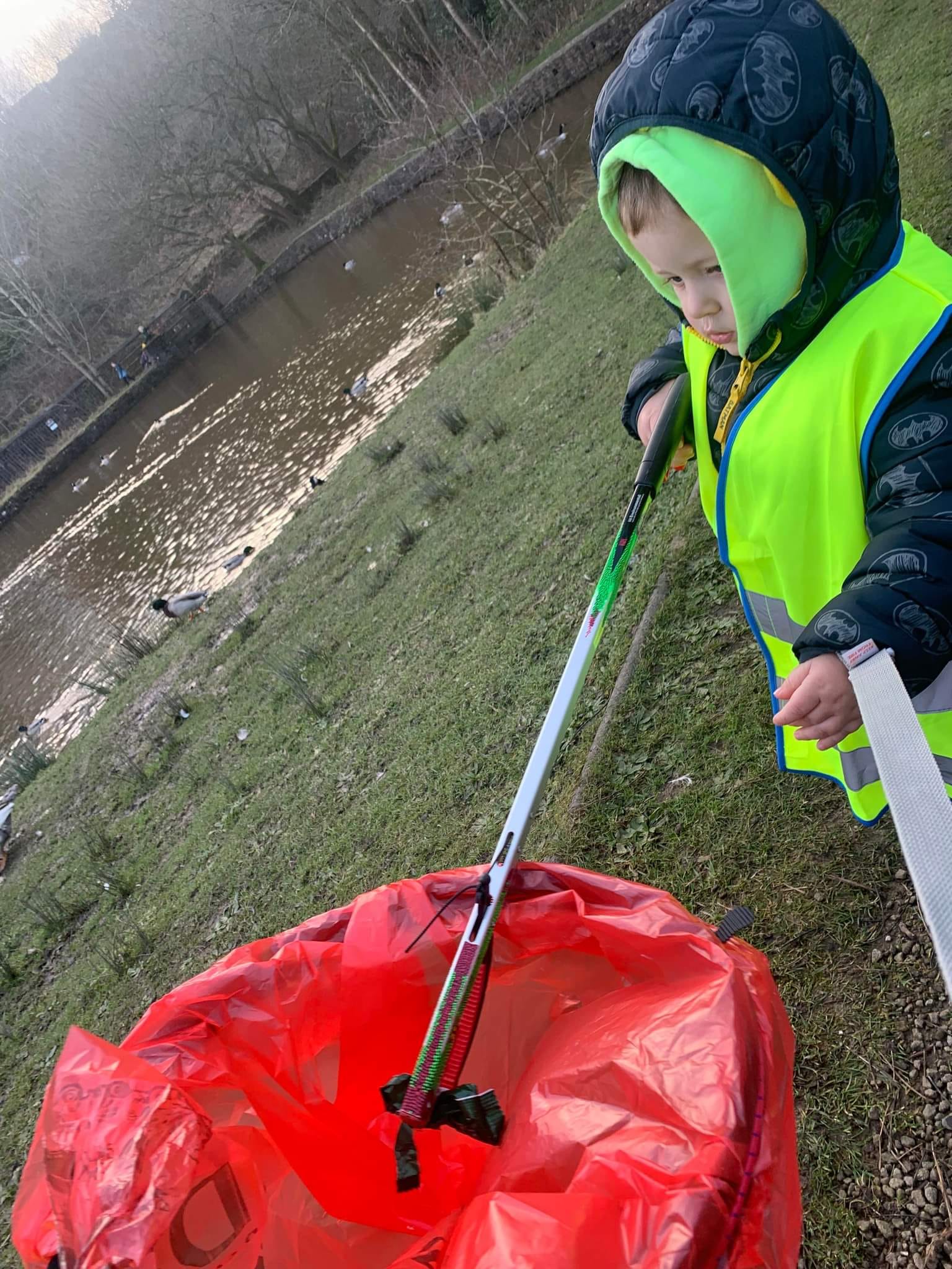 Precious Moments Childcare go on litter patrol! – BwD Recycle